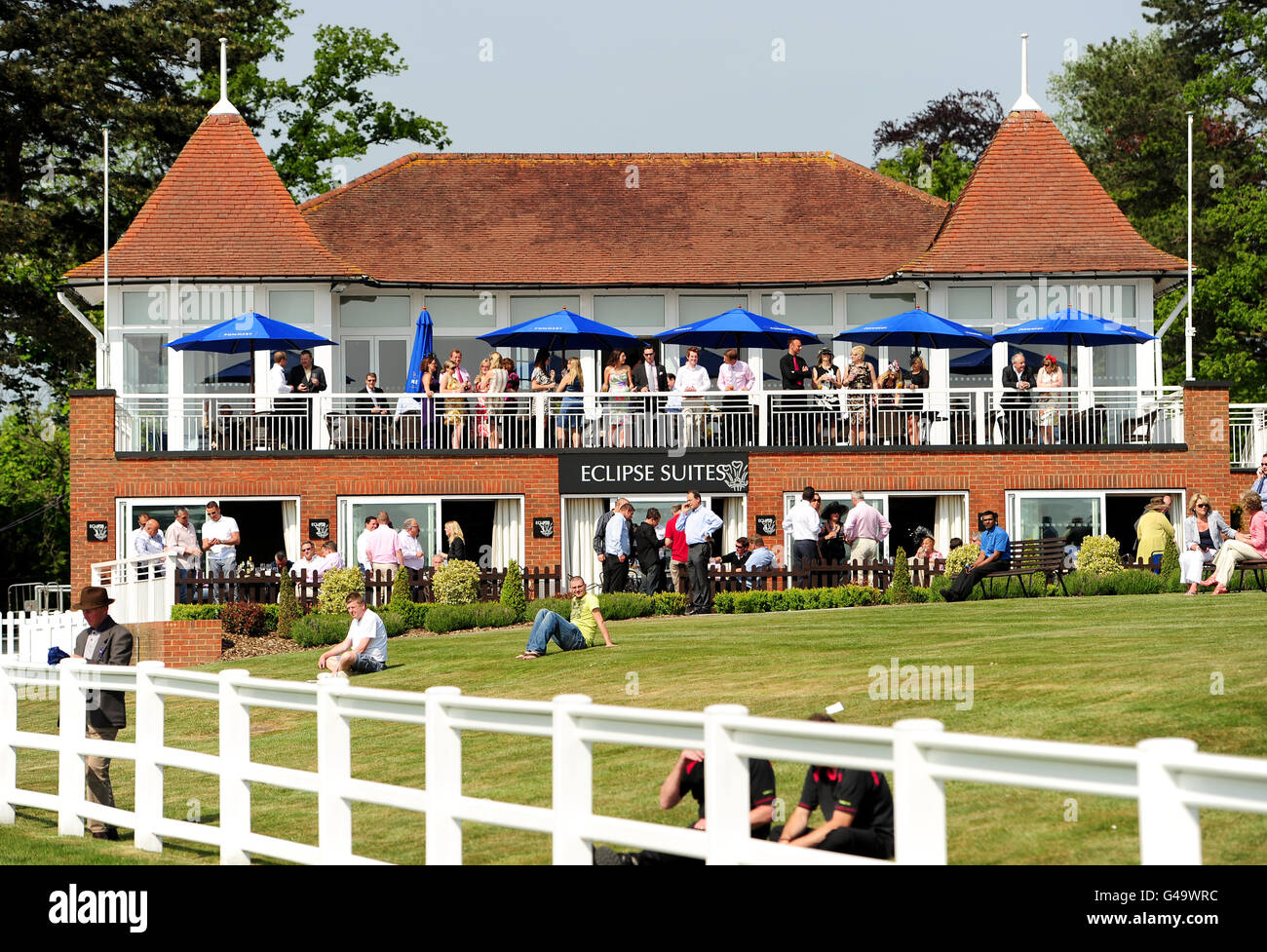 Eclipse suites at lingfield park hi-res stock photography and images ...