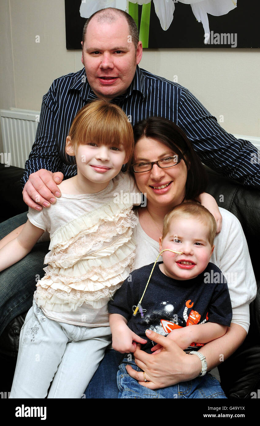 Father steven sister indiana home in atherstone hi-res stock ...