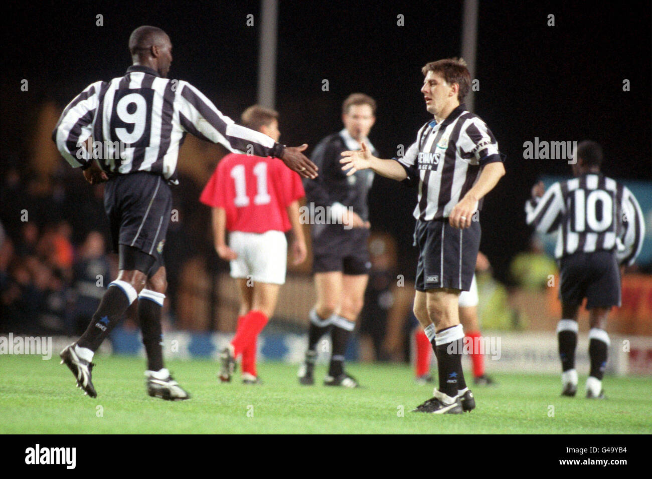 Peter beardsley newcastle united hi-res stock photography and images ...
