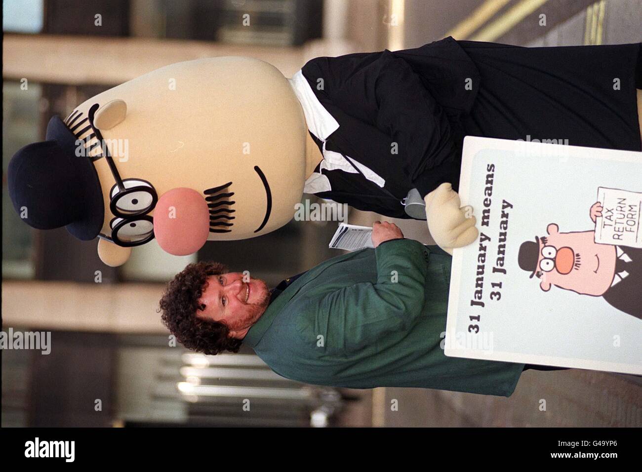 Hector the taxman meets comedian rory mcgrath hi-res stock photography ...