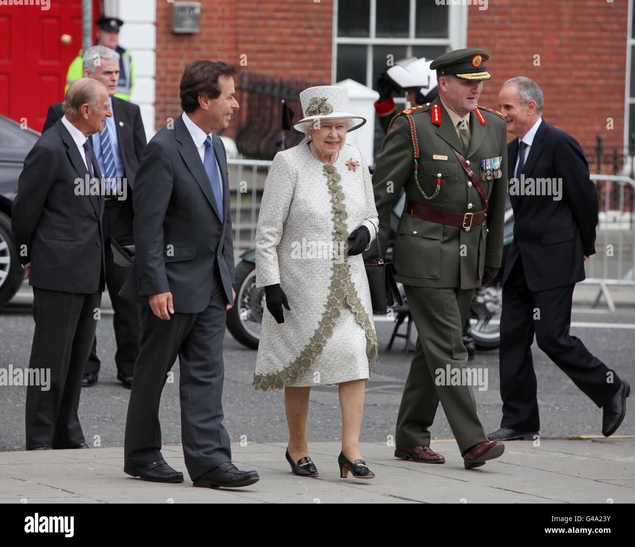 Queen Elizabeth II and Alan Shatter TD Minister for Justice Equality ...