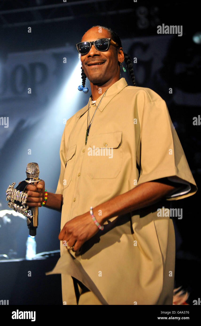 Snoop Dogg performs on stage at the HMV Forum in north London Stock ...