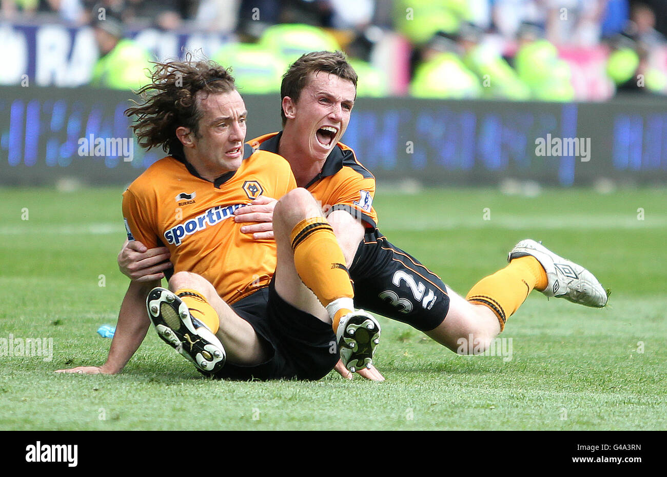 Wolverhampton Wanderers' Stephen Hunt Celebrates his goal with Kevin ...