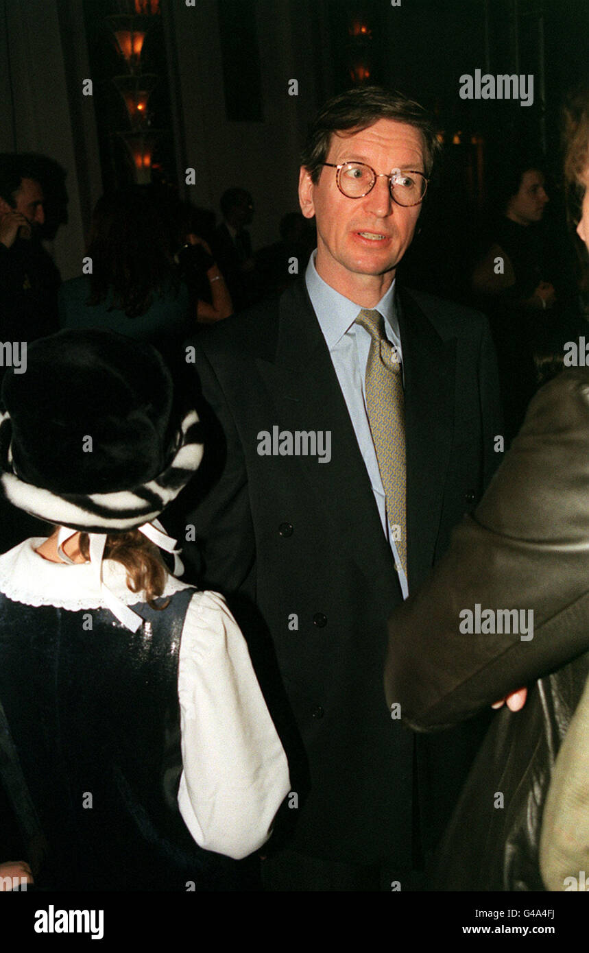 PA NEWS PHOTO 22/2/98 DAVID MONTGOMERY CHIEF EXECUTIVE OF MIRROR GROUP ...