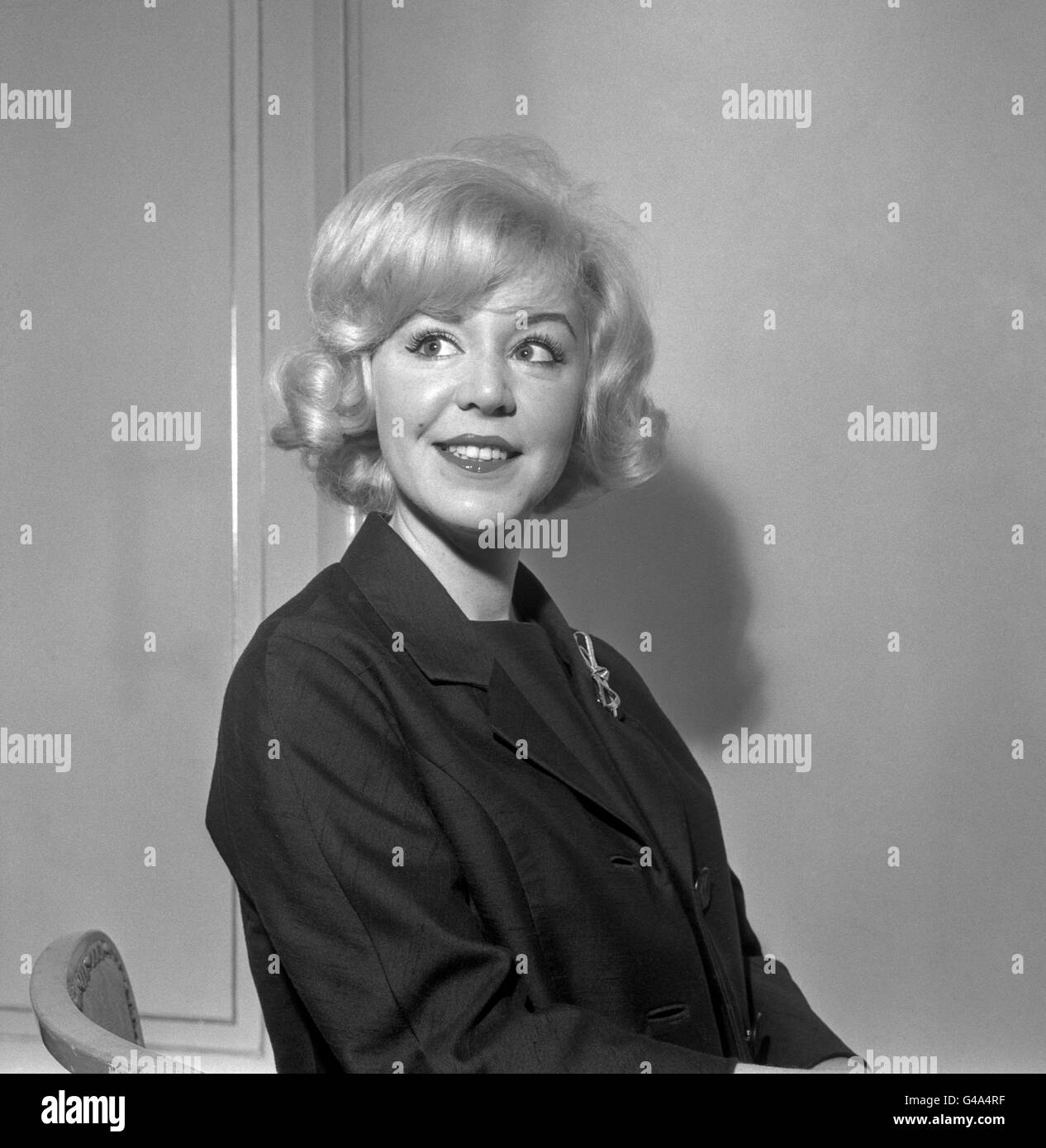 Kathy kirby hi-res stock photography and images - Alamy