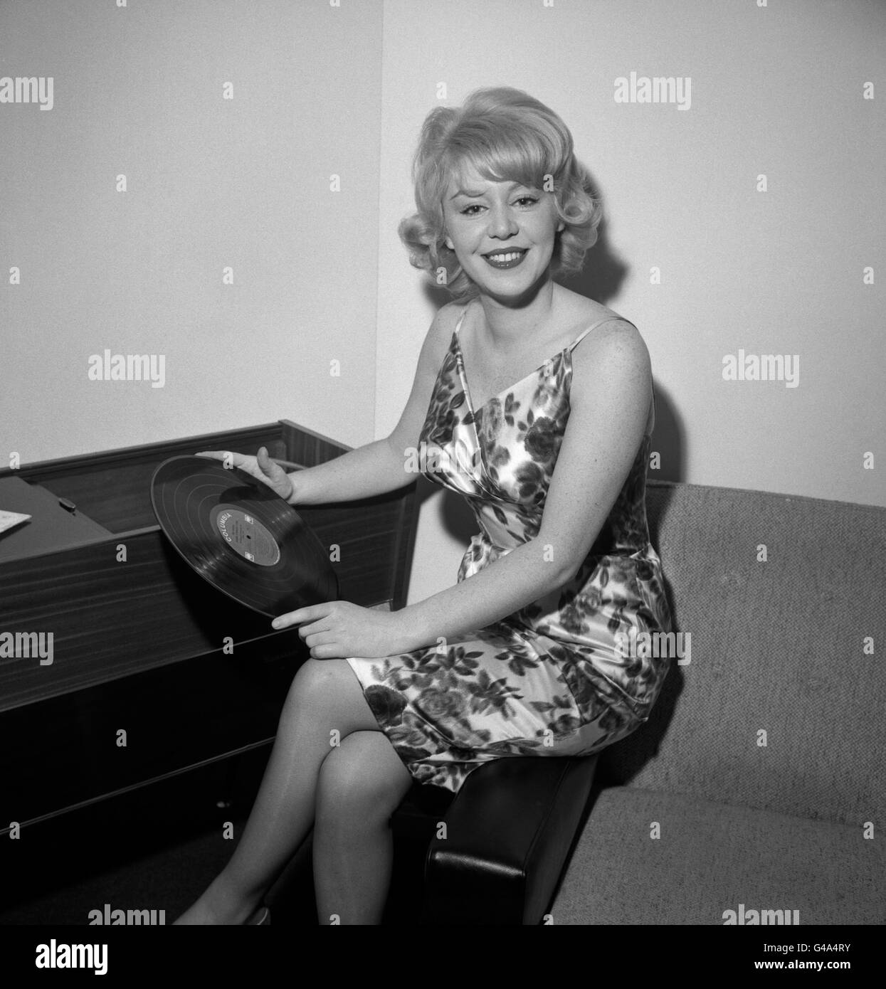 Use entertainment Black and White Stock Photos & Images - Alamy