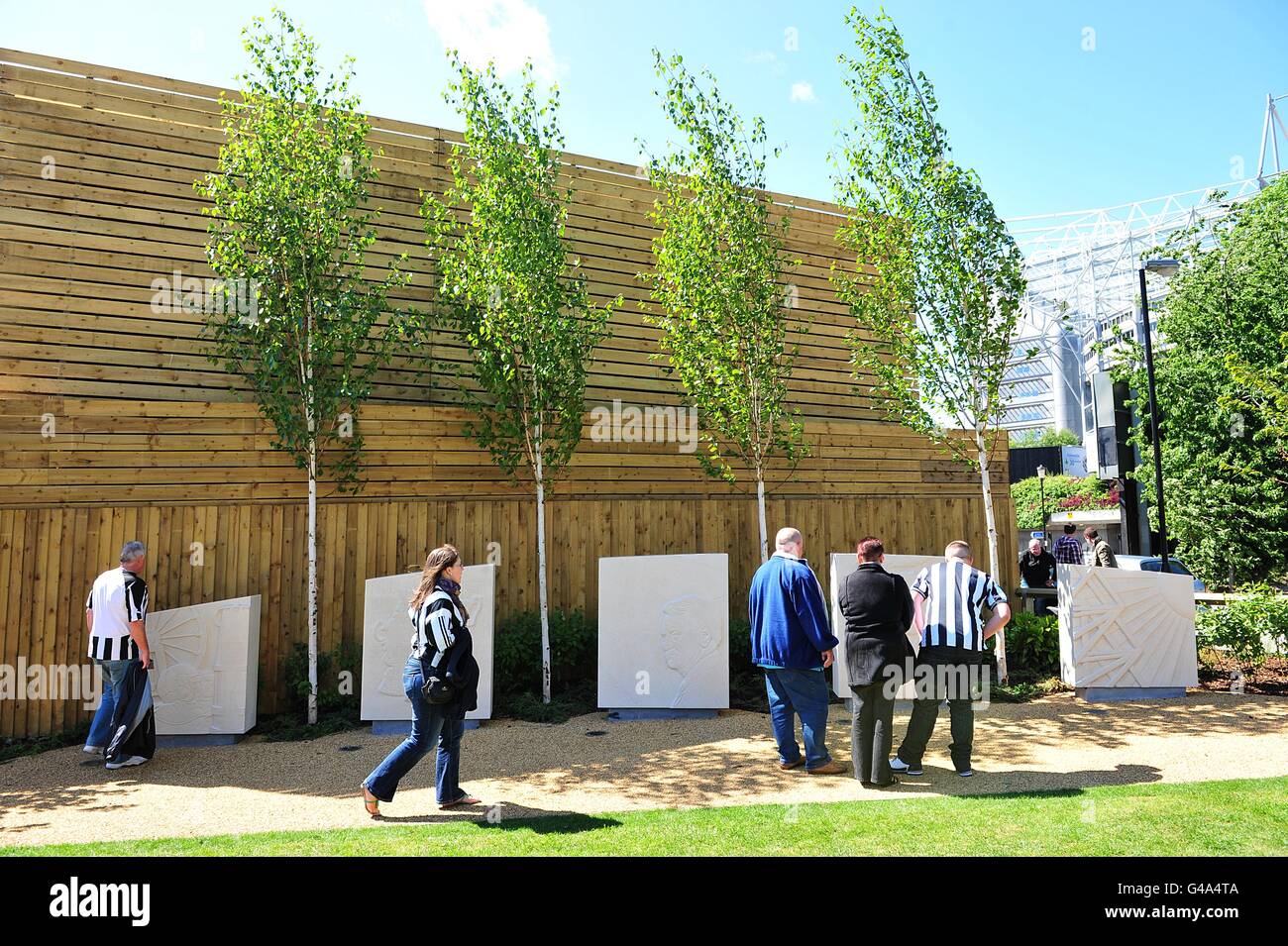Sir bobby robson memorial hi-res stock photography and images - Alamy