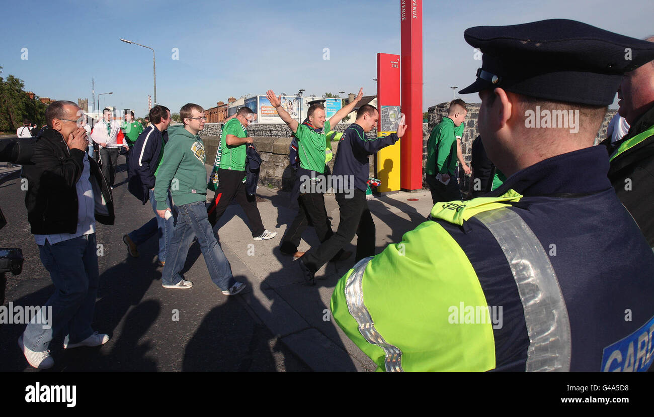 Northern ireland fans arrive ahead nations cup match aviva stadium hi ...