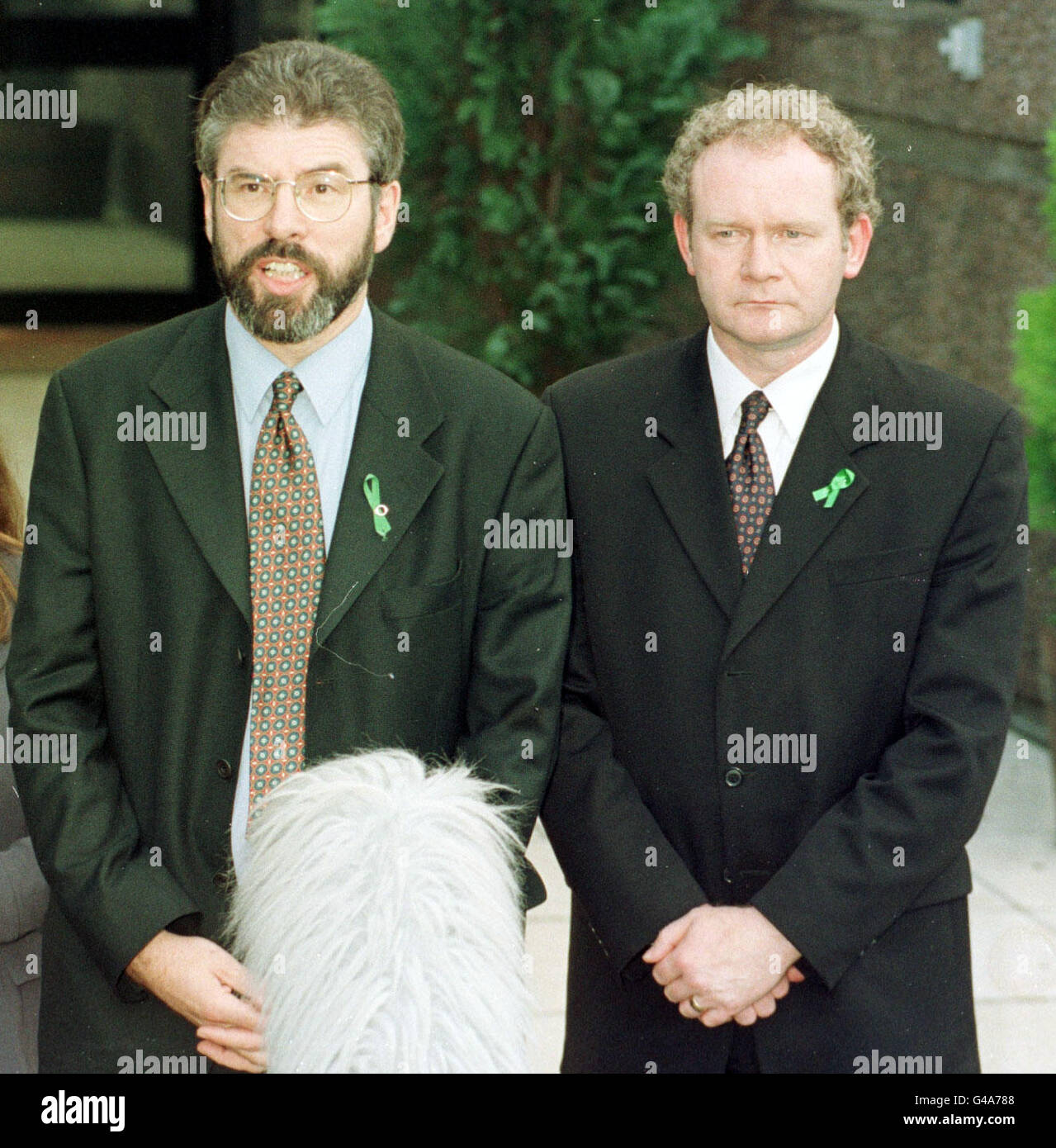 Talk with martin mcguinness hi-res stock photography and images - Alamy
