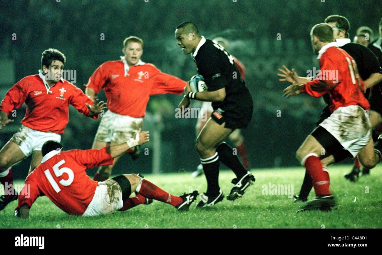 Jonah lomu all blacks hi-res stock photography and images - Alamy
