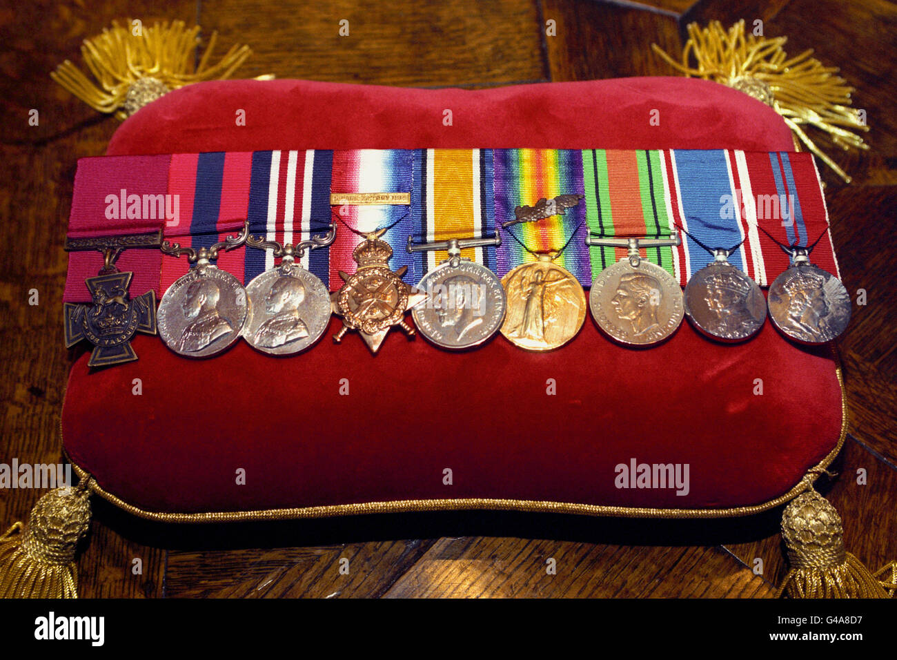 Medals museum hi-res stock photography and images - Alamy