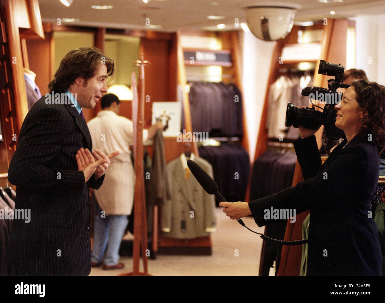 PA NEWS PHOTO : 3/10/97 : TV PRESENTER JONATHAN ROSS AT THE REGENT ...