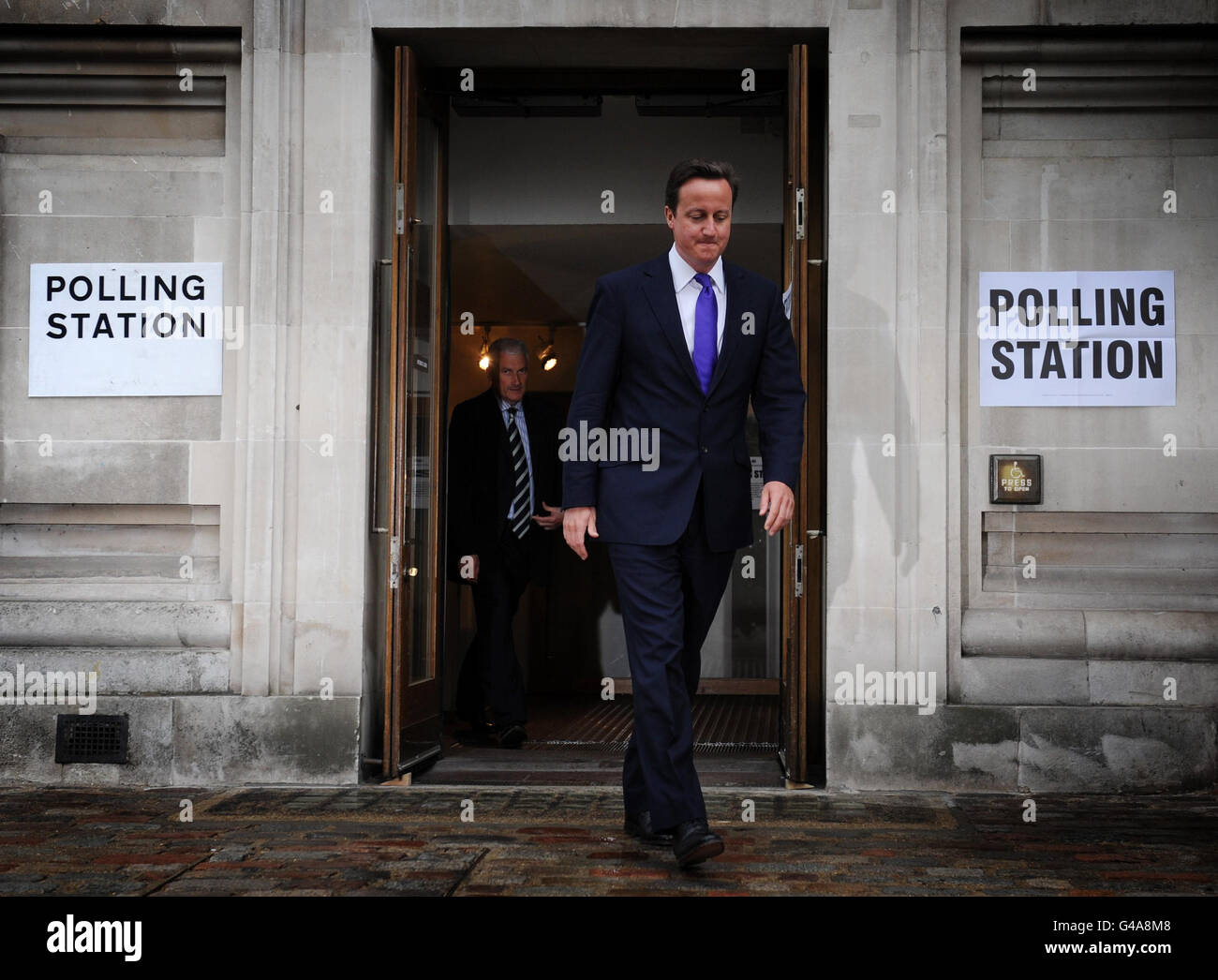 Politics voting full length walking mangss hi-res stock photography and ...