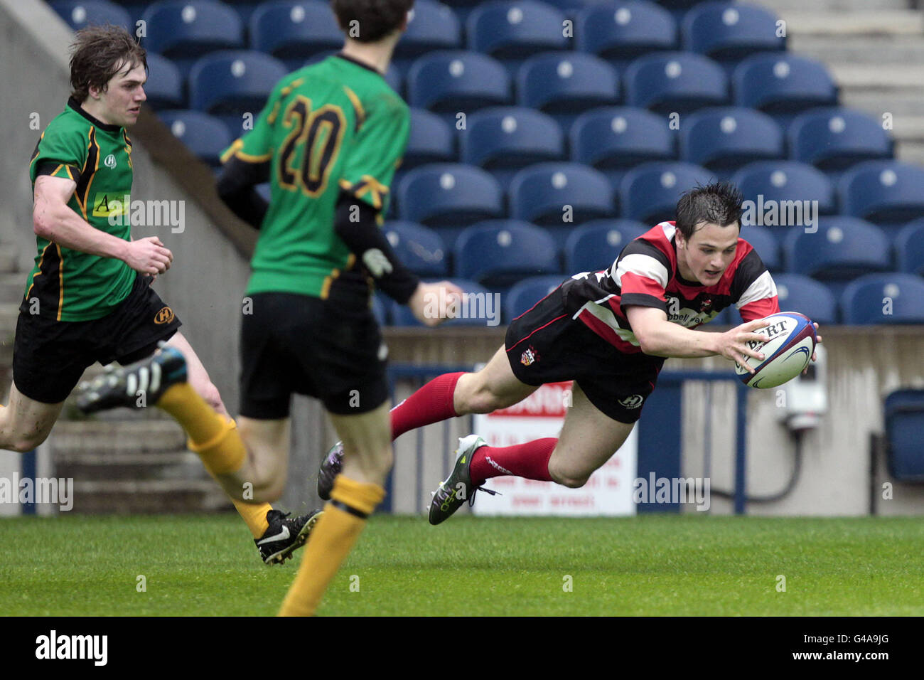 Stirling County's Shaun MacDonald scores a try against Selkirk during ...