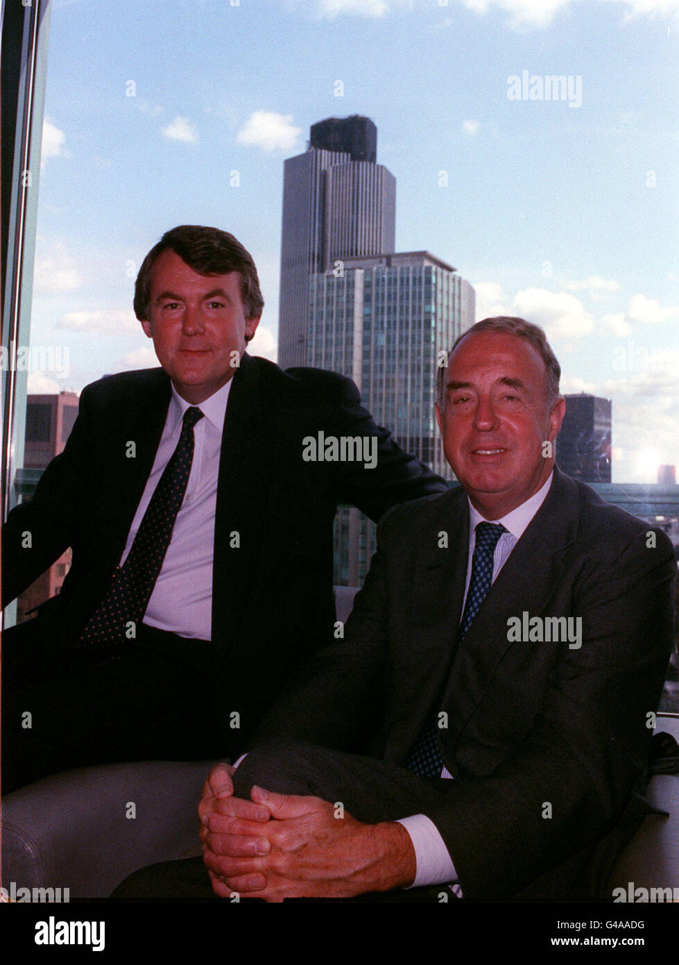 PA NEWS : 4/8/92 : LORD ALEXANDER (LEFT), CHAIRMAN, AND DEREK WANLESS ...