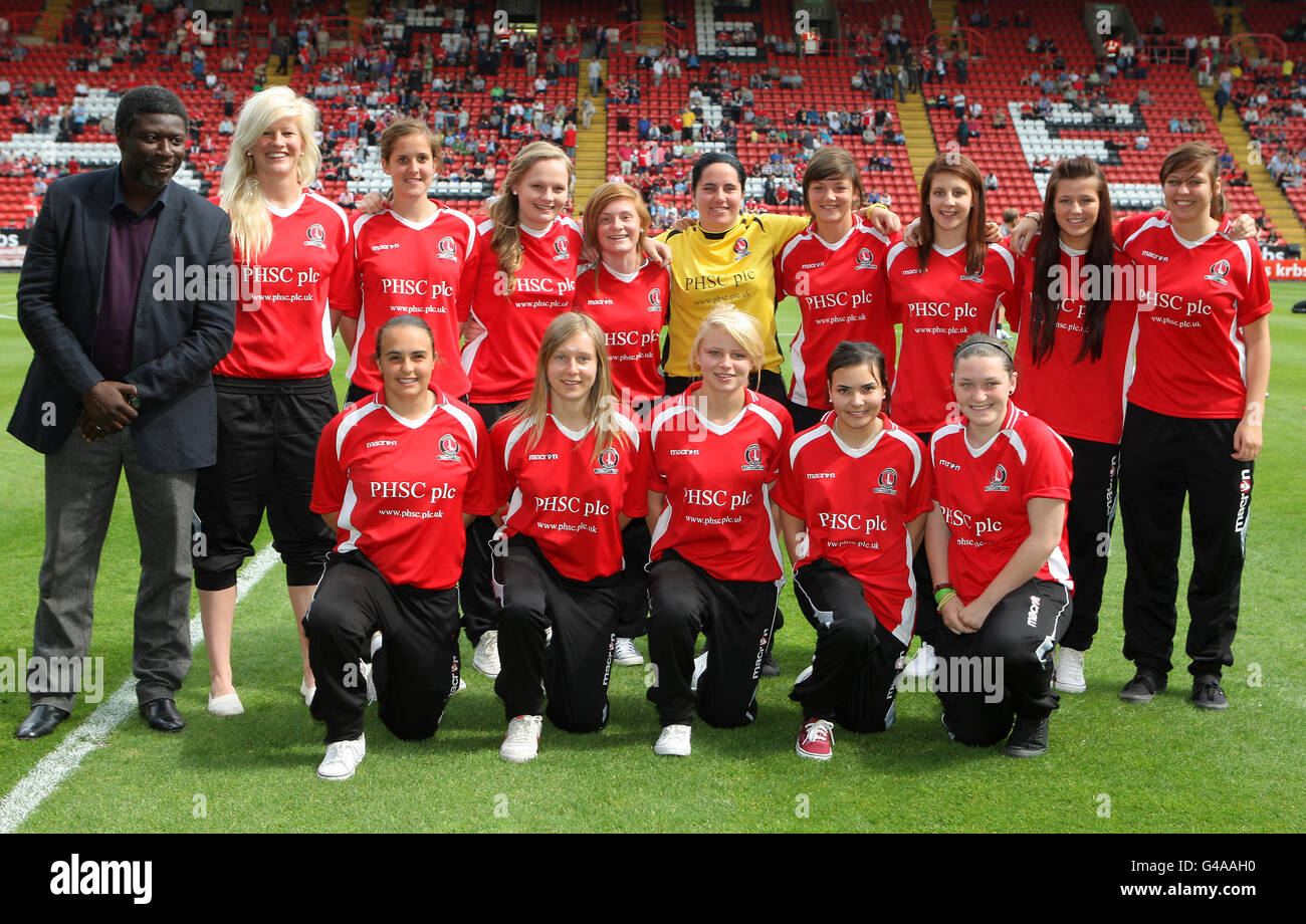 Charlton athleticswomens team hi-res stock photography and images - Alamy