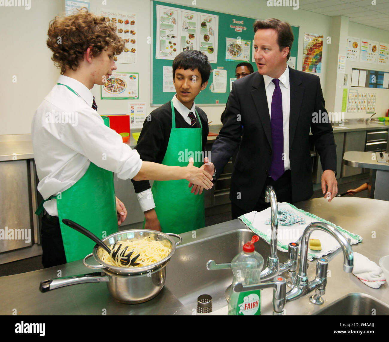 David Cameron visits Kingsdale Foundation School Stock Photo - Alamy