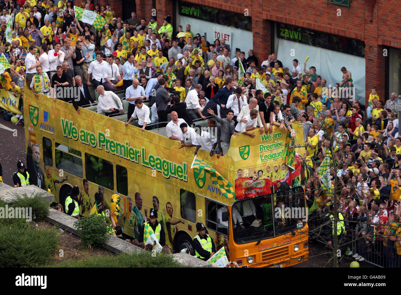Norwich bus hi-res stock photography and images - Alamy