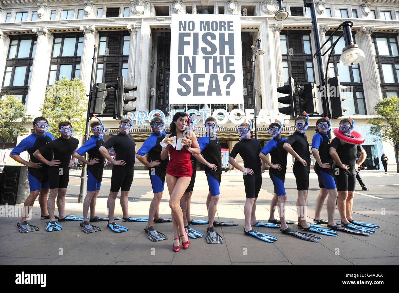 London selfridges 1950s hi-res stock photography and images - Alamy