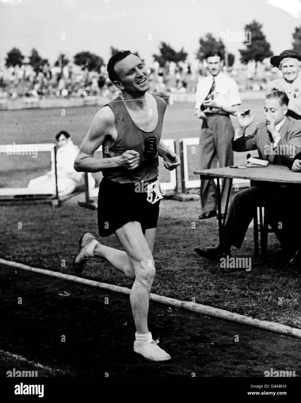 Jim peters marathon record hi-res stock photography and images - Alamy