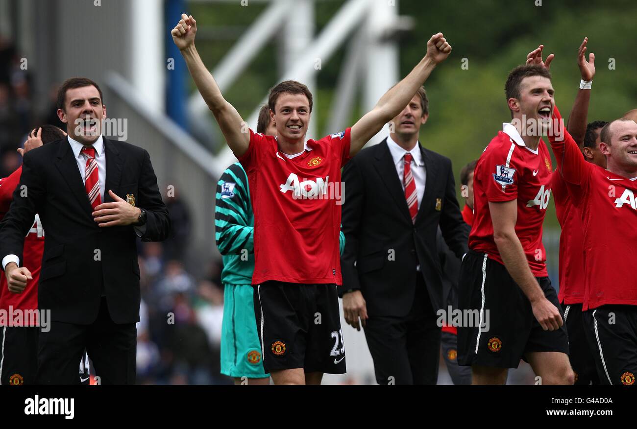 (left to right) Manchester United's Darron Gibson, Jonathan Evans and ...