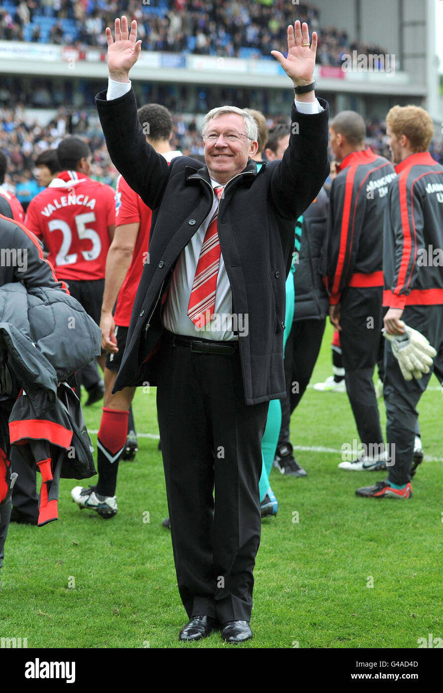 Sport football celebrating alex ferguson hi-res stock photography and ...