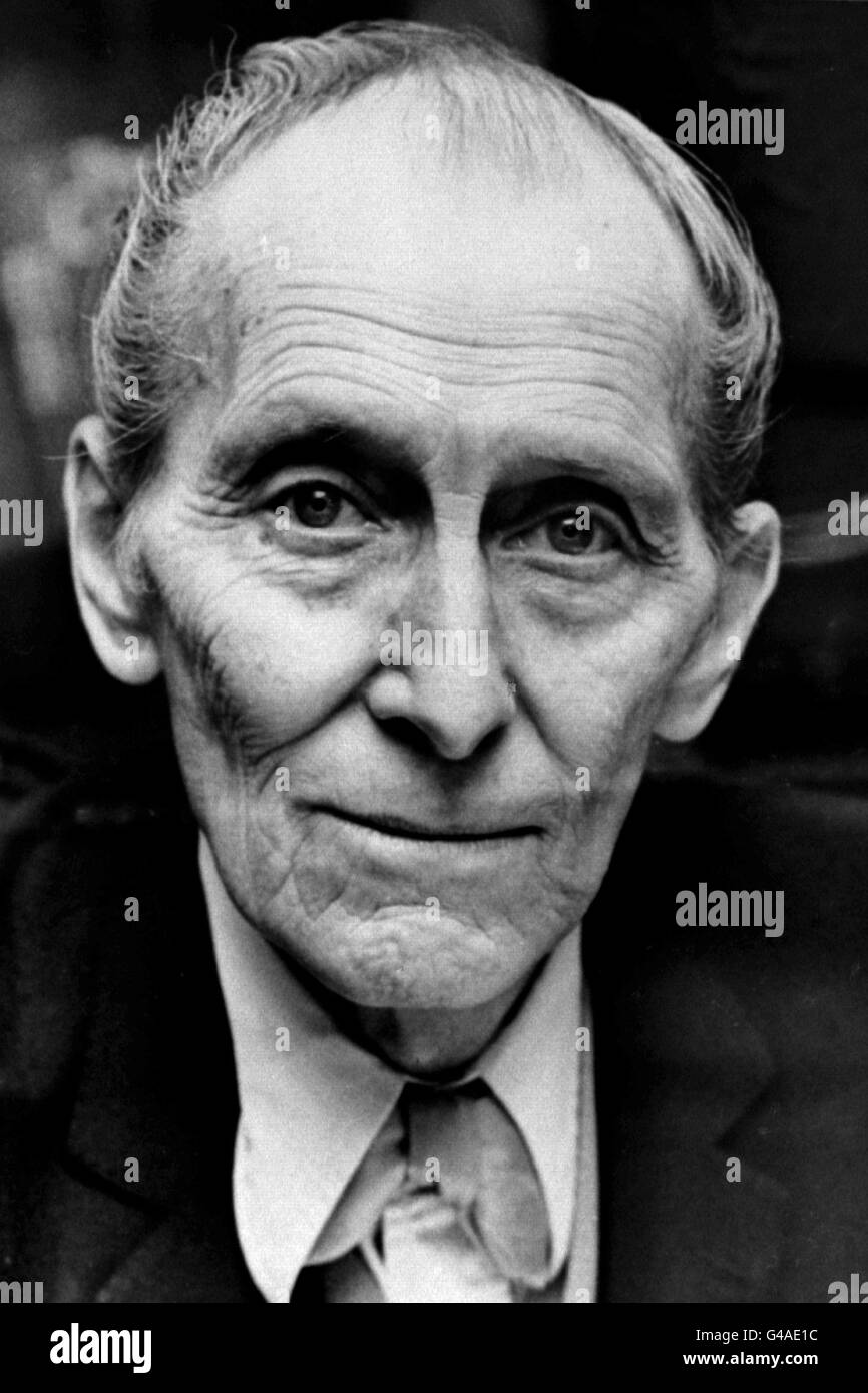 Actor peter cushing hi-res stock photography and images - Alamy