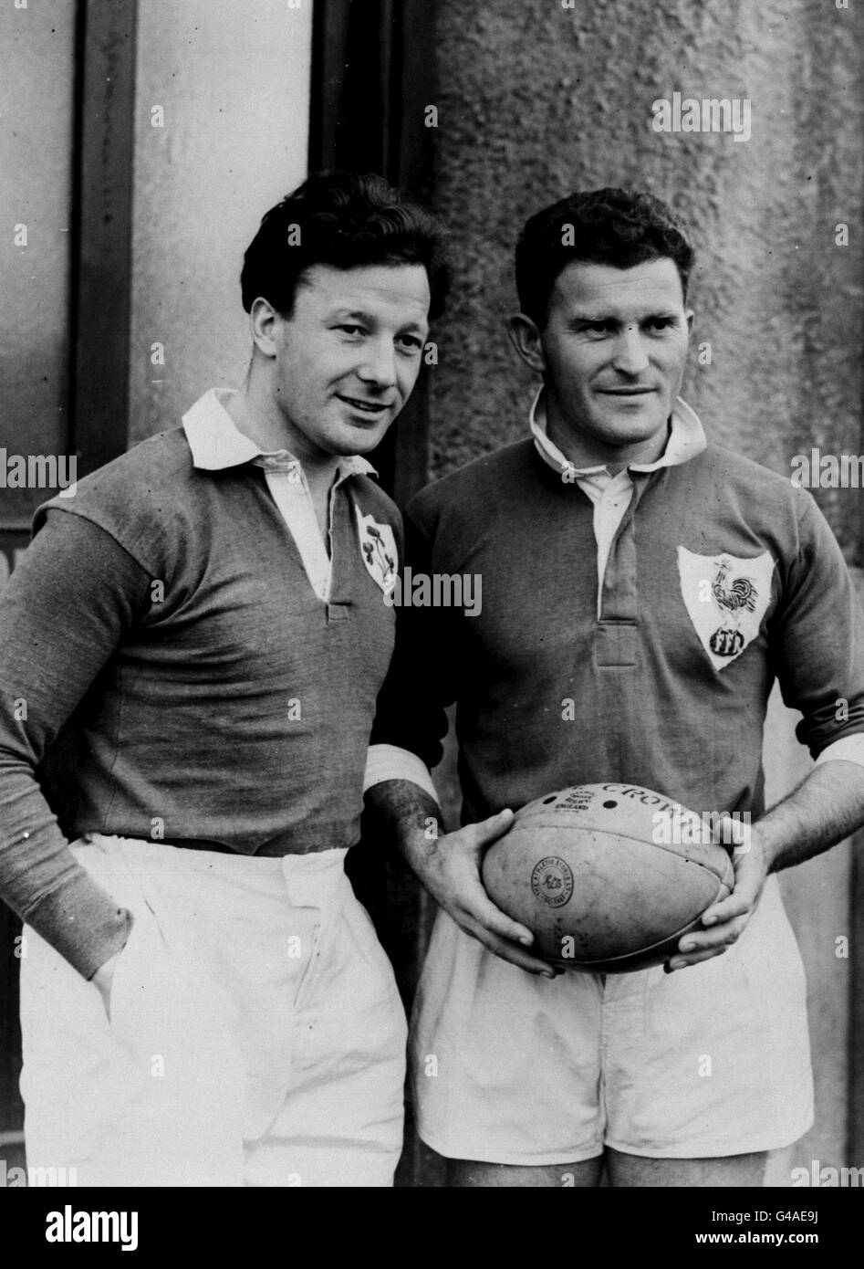 JW Kyle, Irish captain, capped 27 times, with French captain Jean Pratt ...