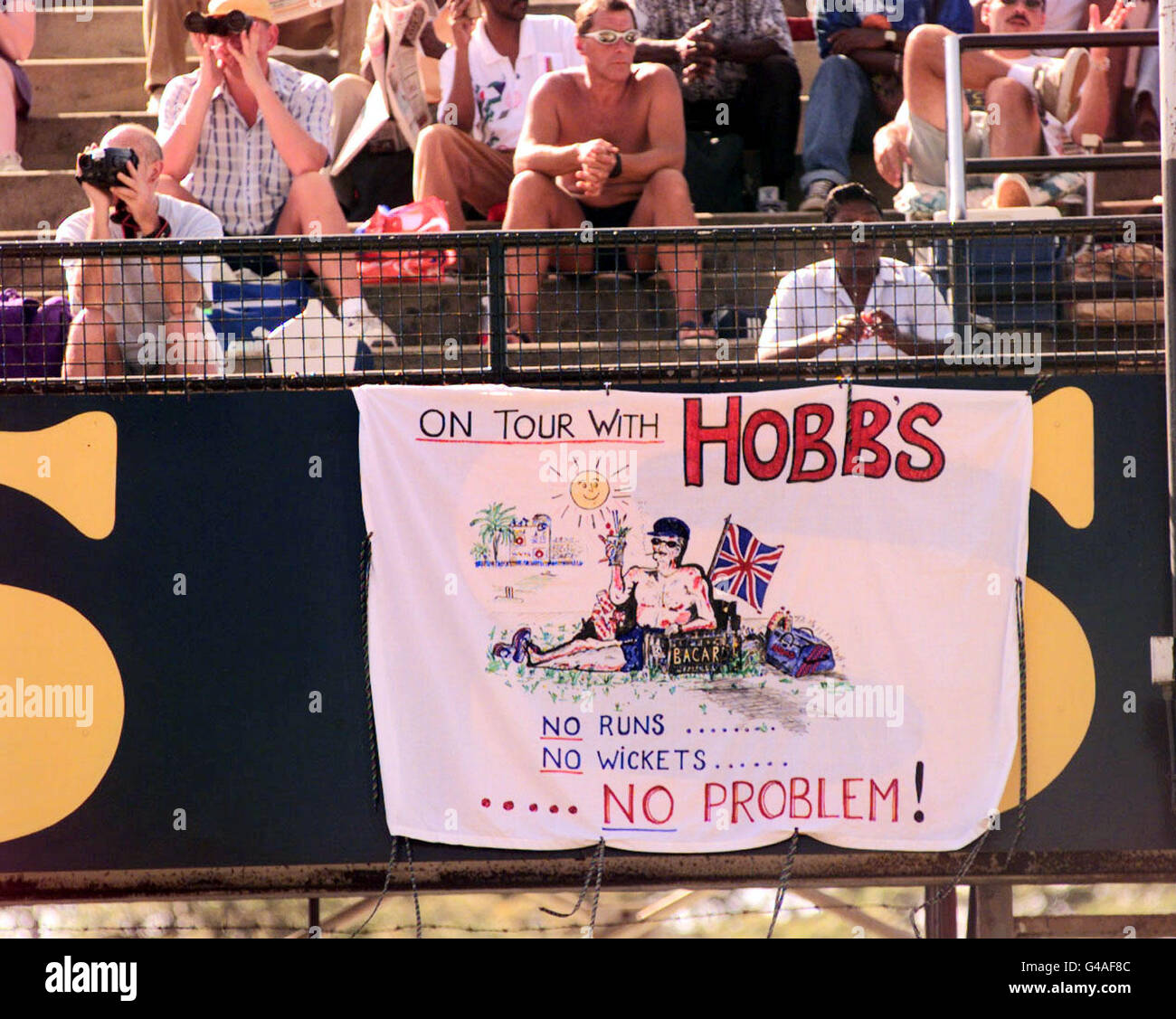 Cricket british fans hi-res stock photography and images - Alamy