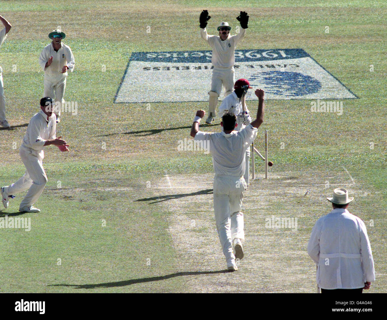 Andy and david williams hi-res stock photography and images - Alamy