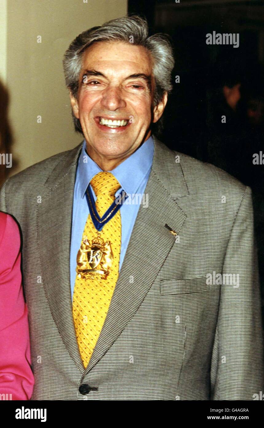 Singer Frankie Vaughan at the 46th annual Variety Club Showbusiness ...