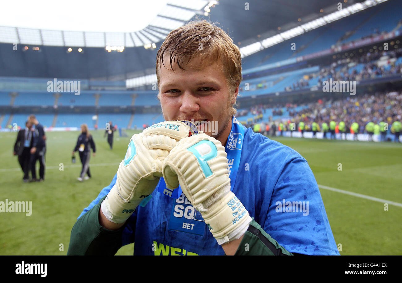Afc wimbledons goalkeeper seb brown celebrates victory hi-res stock ...