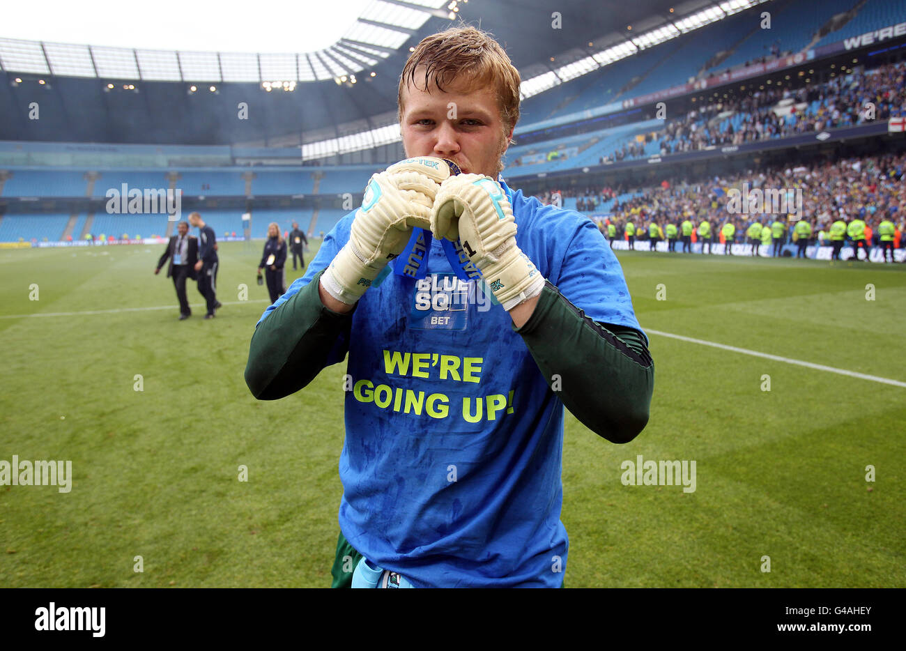 Luton town v afc wimbledon hi-res stock photography and images - Alamy