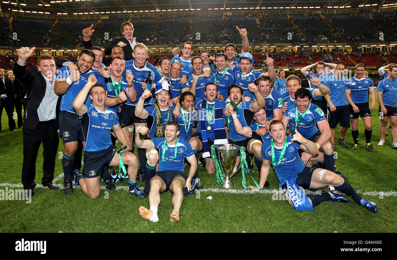 Rugbyu heineken full length celebrating mangrr hi-res stock photography ...