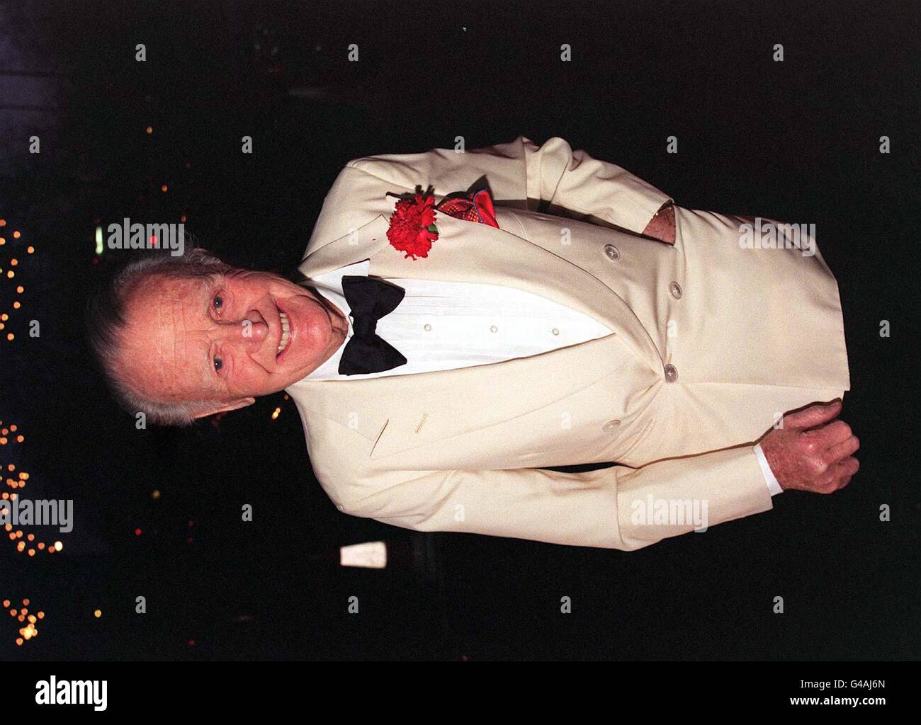 Film legend Sir John Mills arrives at London's Dorchester Hotel this ...