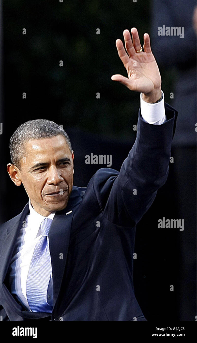 US President Barack Obama addresses the crowd in College Green, Dublin ...
