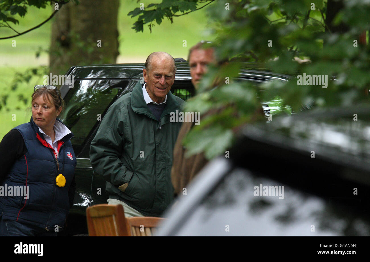 The Duke of Edinburgh judges one of the cross-country obstacles at the ...