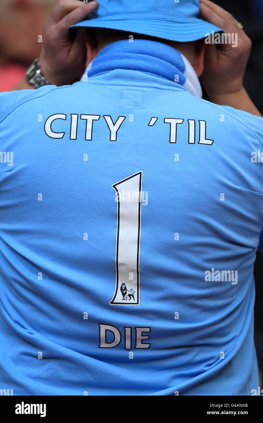 Back of a football shirt hi-res stock photography and images - Alamy