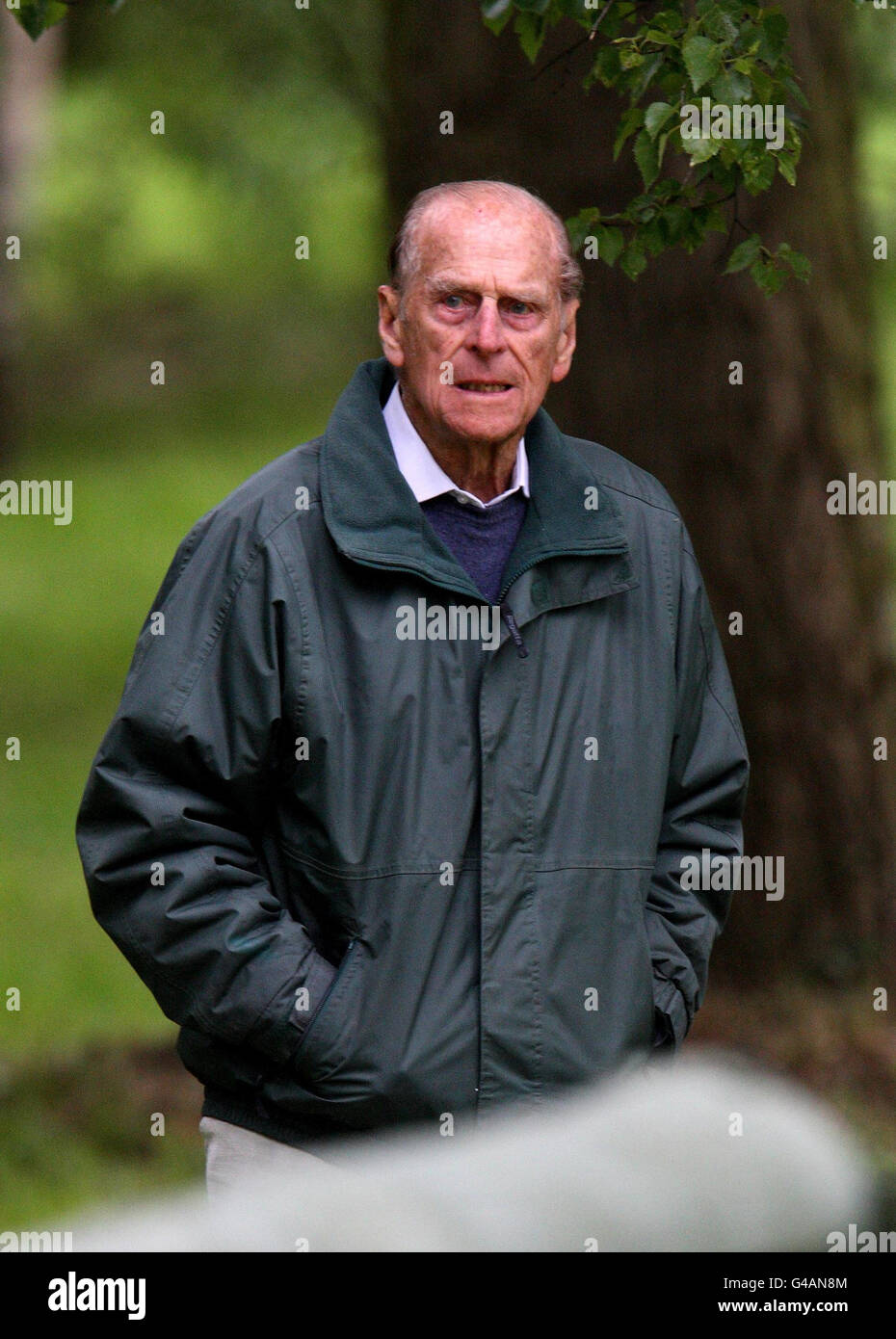 The Duke of Edinburgh judges one of the cross-country obstacles at the ...