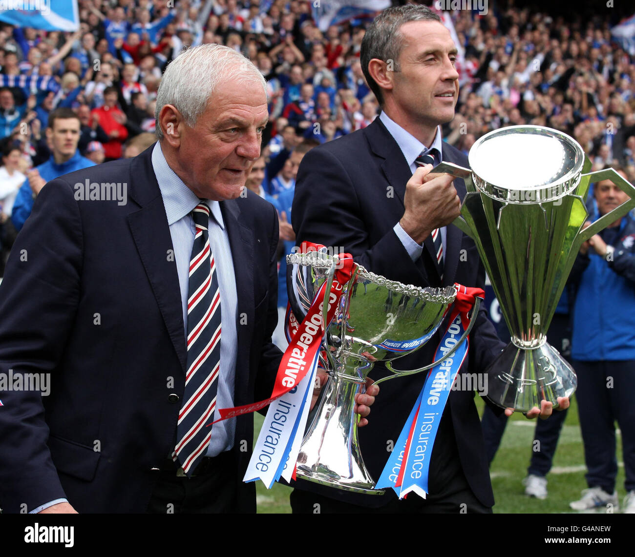 Rangers scottish premier league trophy hi-res stock photography and ...