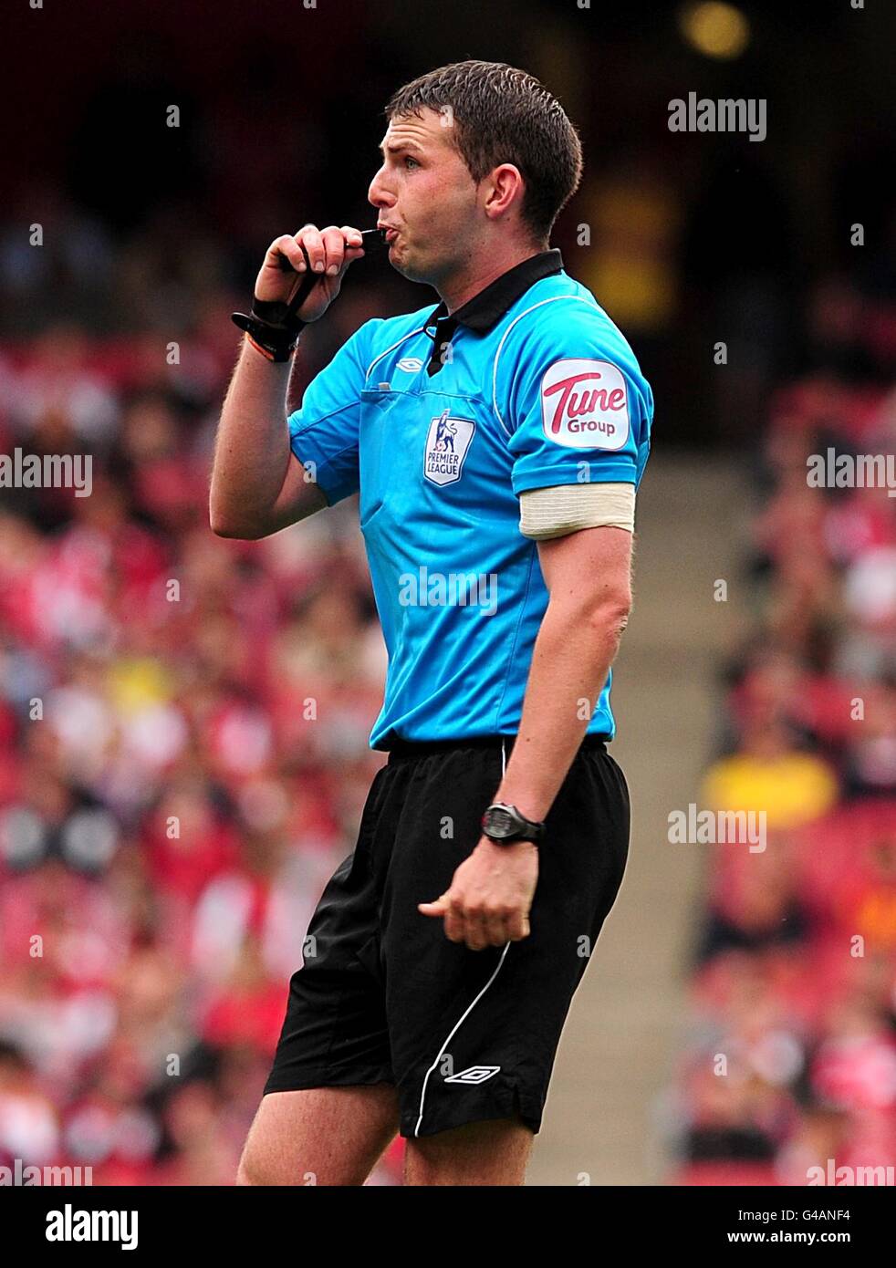 Michael oliver arsenal hi-res stock photography and images - Alamy