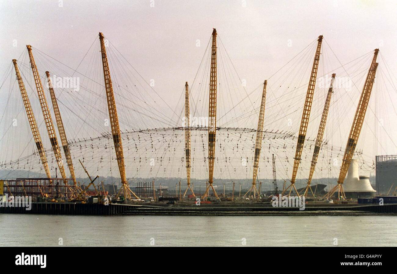 Millennium Dome Construction High Resolution Stock Photography and ...