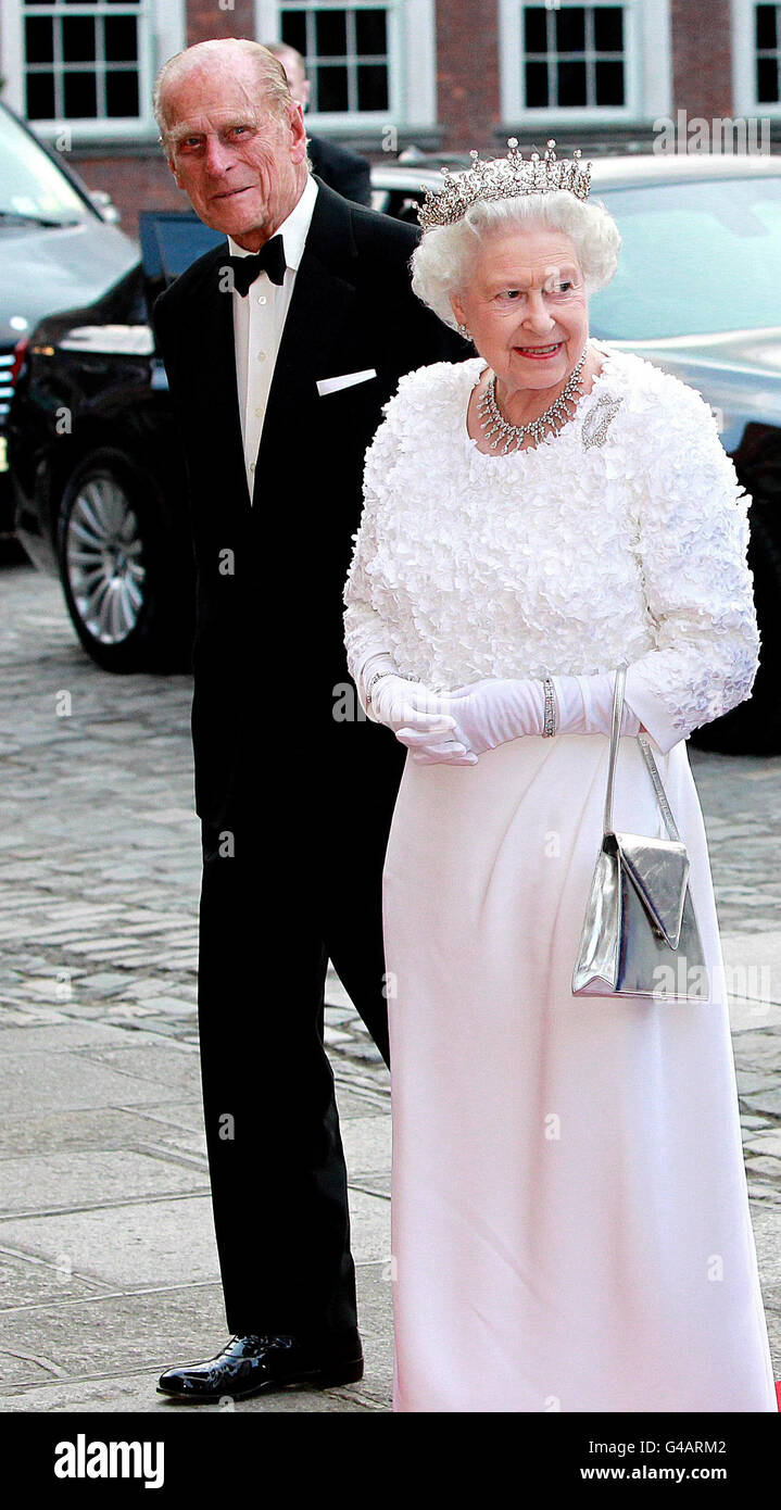 Queen Elizabeth Ii Evening Dress High Resolution Stock Photography and ...