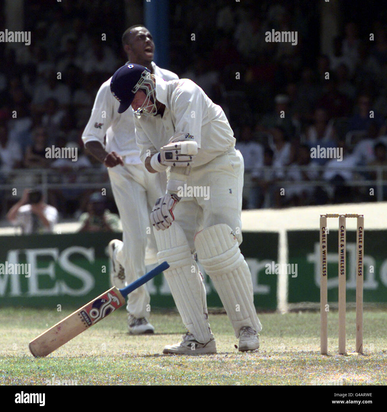 Elbow hit hi-res stock photography and images - Alamy