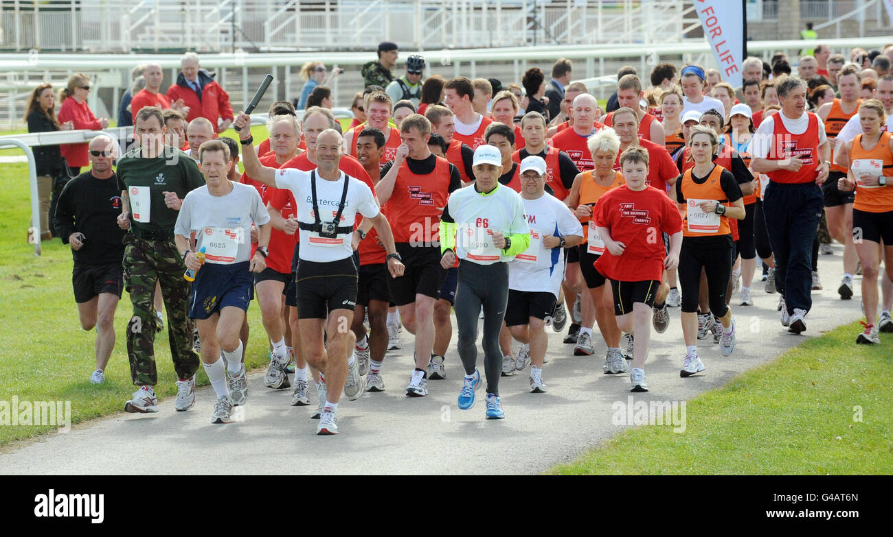 Andy McMenemy 66 marathon run Stock Photo - Alamy