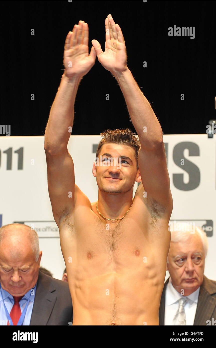 Boxing - 'This Is It' - Weigh In - O2 Stadium Stock Photo - Alamy