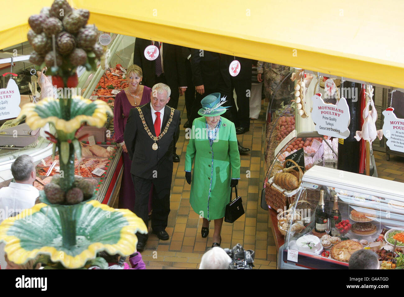 Queen Elizabeth II with the Lord Mayor of Cork Cllr Michael O Connell ...