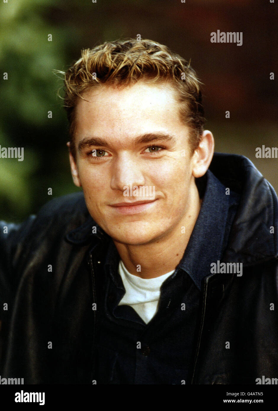 PA NEWS PHOTO 15/12/97 TOM LOWE, STAR OF BBC 1'S NEW CHILDREN'S ...