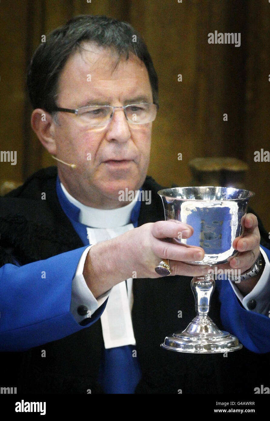 Religion assembly head shot headshot mangss hi-res stock photography ...