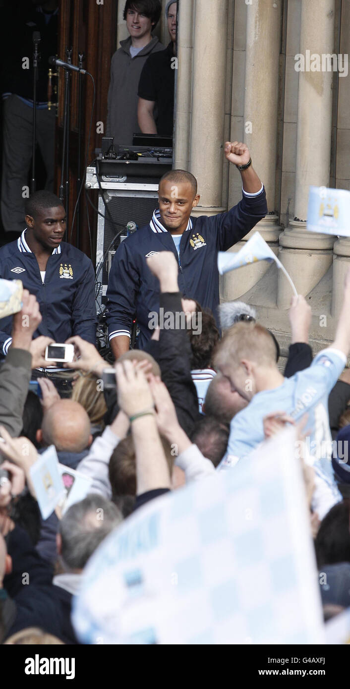 Manchester city fa cup victory parade hi-res stock photography and ...